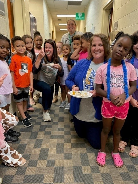 Live Feed | Cloverleaf Elementary School