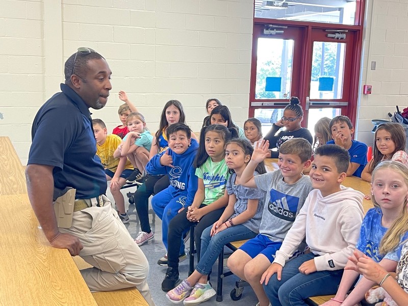 Ice Cream with a Cop | Hamilton Crossing Elementary School